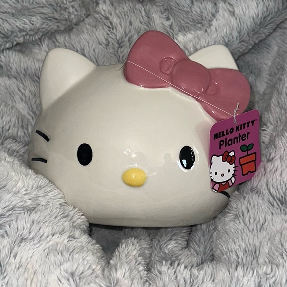 Sanrio | Wall Decor | Hello Kitty Planter | Poshmark